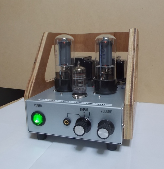 6L6 3結アンプ 12V駆動 SN02 写真撮影: ノブのらくてん日誌